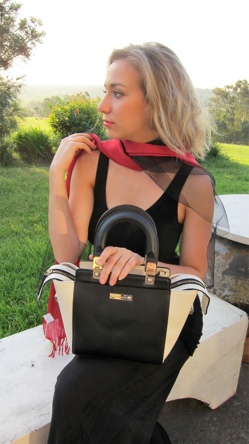 BF280 - Stylish And Compact Handbags | Conti Moda
